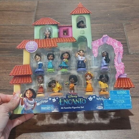Disney | Toys | Nwt Disney Encanto Mi Familia Figure Set | Poshmark